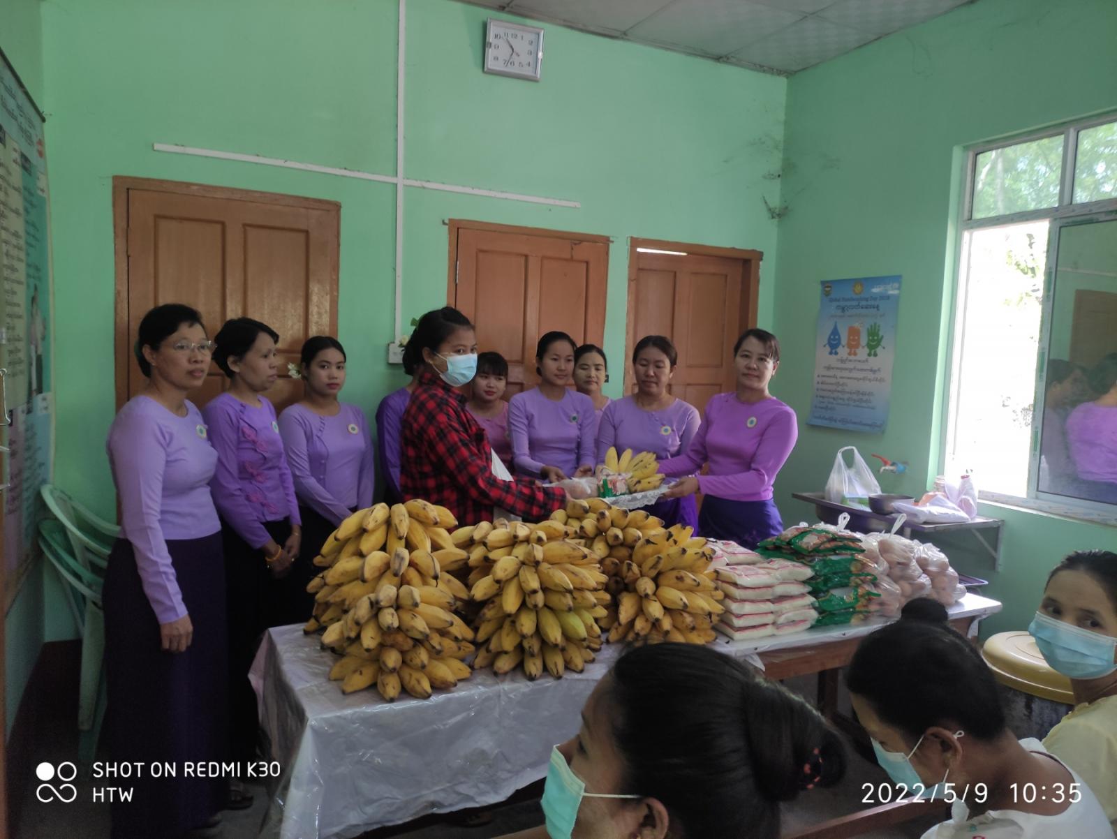 နတ်မောက်မြို့နယ်တွင် ကိုယ်ဝန်ဆောင်မိခင်များအား အာဟာရဖြစ်စေမည့် အစားအစာမ